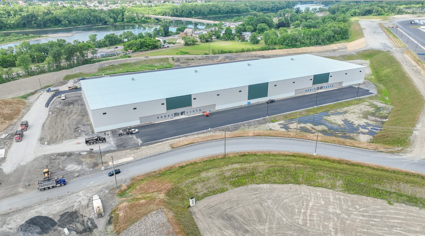 136,500 SF industrial/flex building | Mericle Commercial Real Estate ...